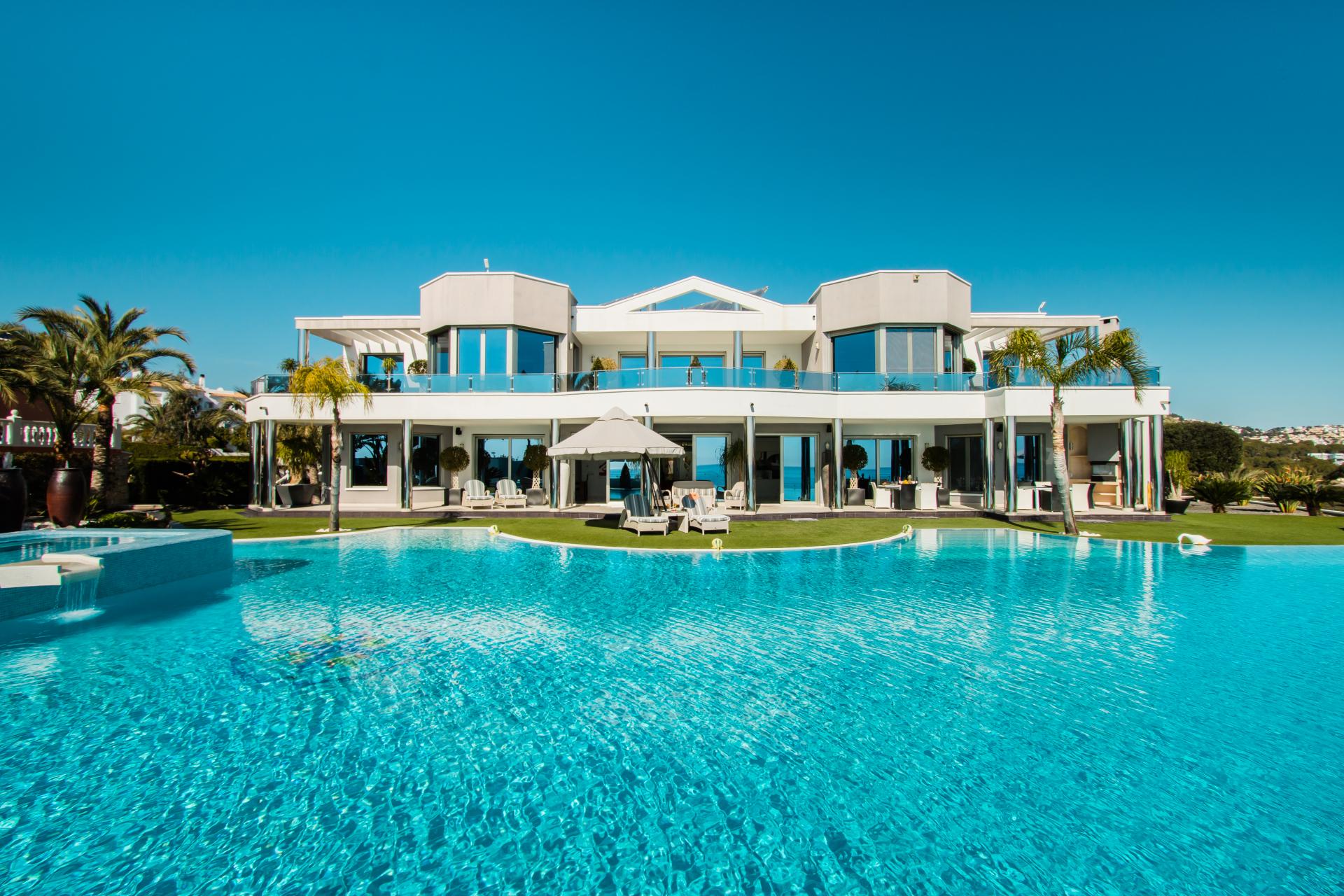 10 Things to Know Before Buying Your First Home Overseas | Fine & Country
